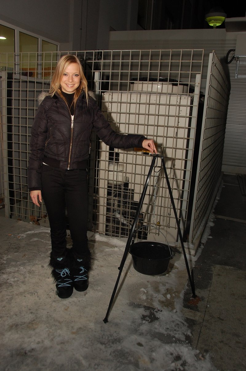 Maja Jamnik skuhala golaž - Domači trači - Govori.se