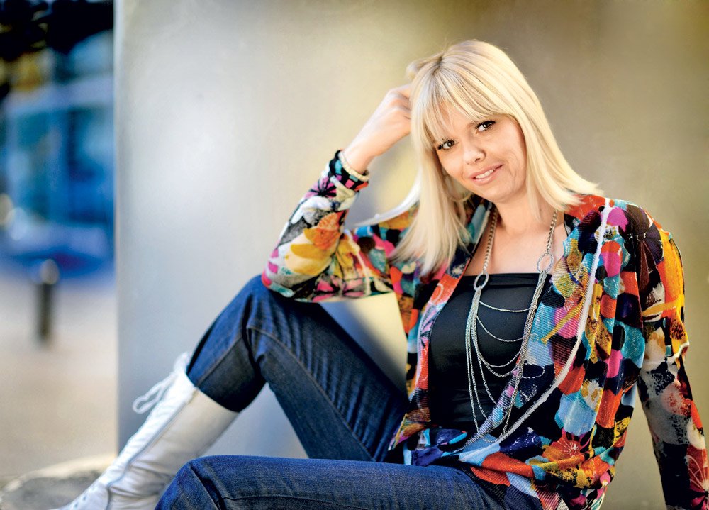 Nana Zeneli: Družina ji stoji ob strani - Domači trači - Govori.se