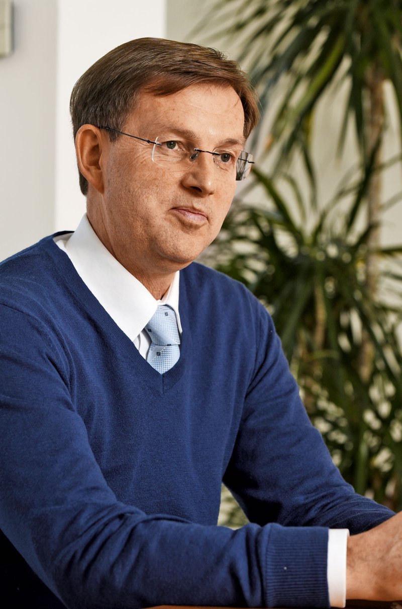 Dr. Miro Cerar: “Mojo mladost je res zaznamovala tudi očetova slava ...