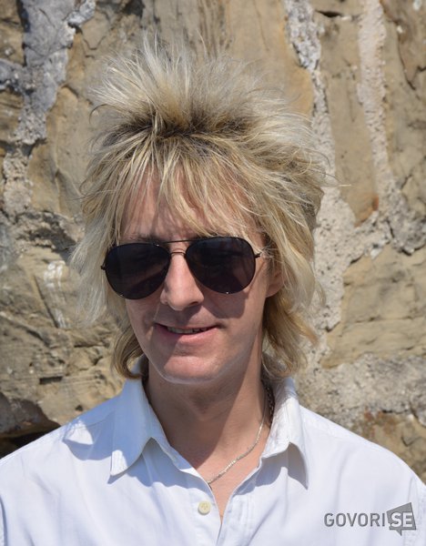 Aleš Rod (kolumna): Zvezdnica, ki vsako leto znova praznuje tisti isti ...