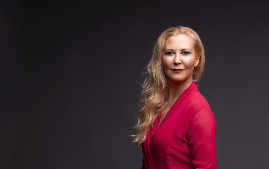 Lucija Mulej Mlakar: “Vsak človek je arhitekt svoje sreče” - Domači ...