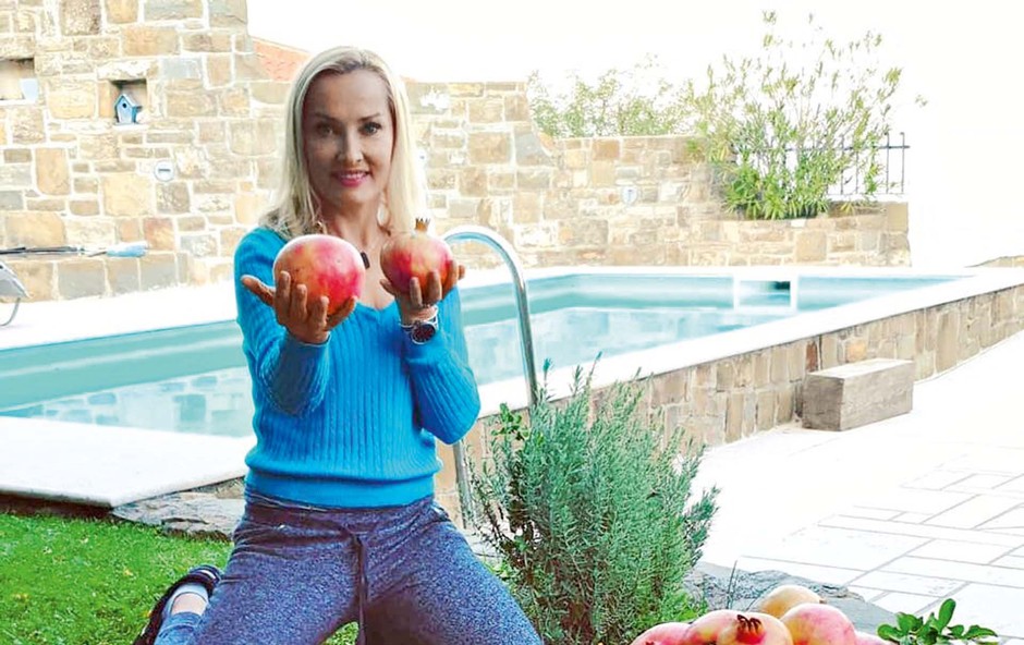 Tanja Ribič in Branko Đurić - Đuro uživata v urejanju vrta - Domači ...