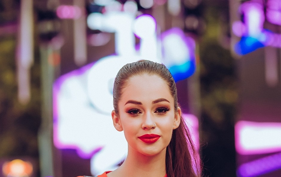 Gaja Prestor pokazala svojo popolno zadnjico, nič čudnega, da se vse ...