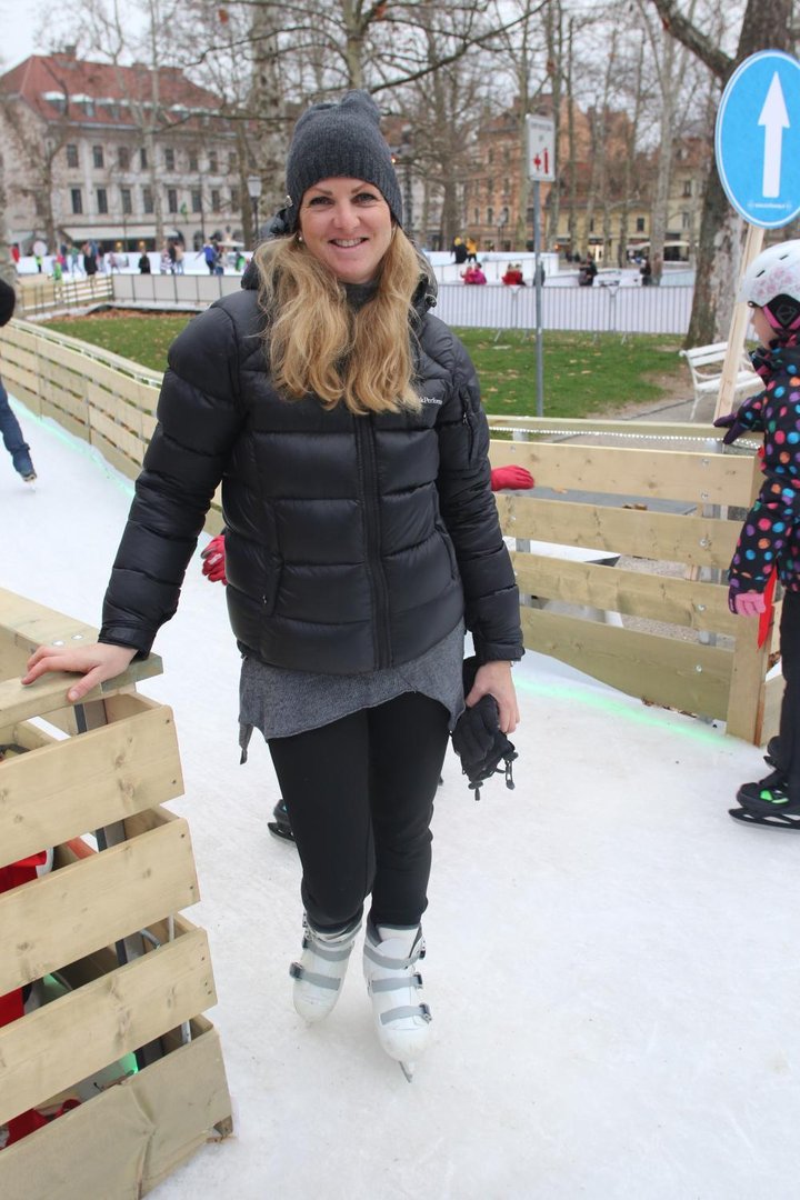 Neee, takole je pri 50 letih videti Špela Pretnar, mi smo ostali ...