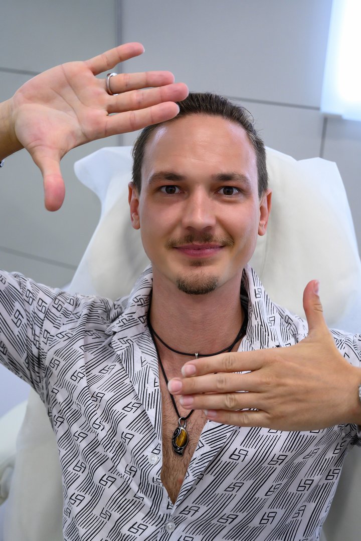 Luka Markus Štajer pri estetskem kirurgu: »Videz, predvsem na odru, je ...
