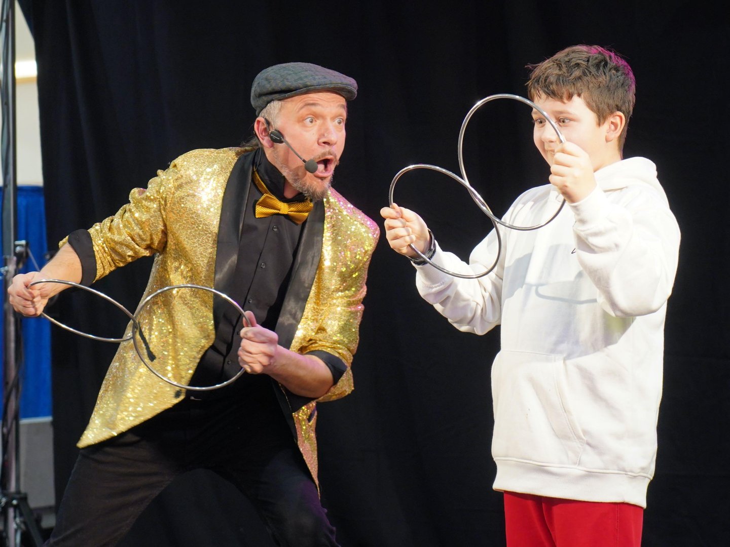 Ženska v Mariboru izginila z odra in se znašla v zaklenjeni skrinji - Domači trači - Govori.se