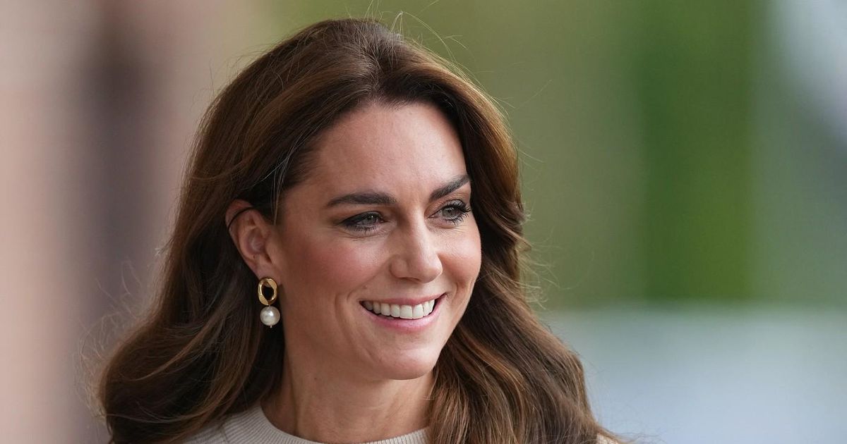 Zdravnik zdaj pojasnil, kaj bi se utegnilo zgoditi z lasmi Kate ...