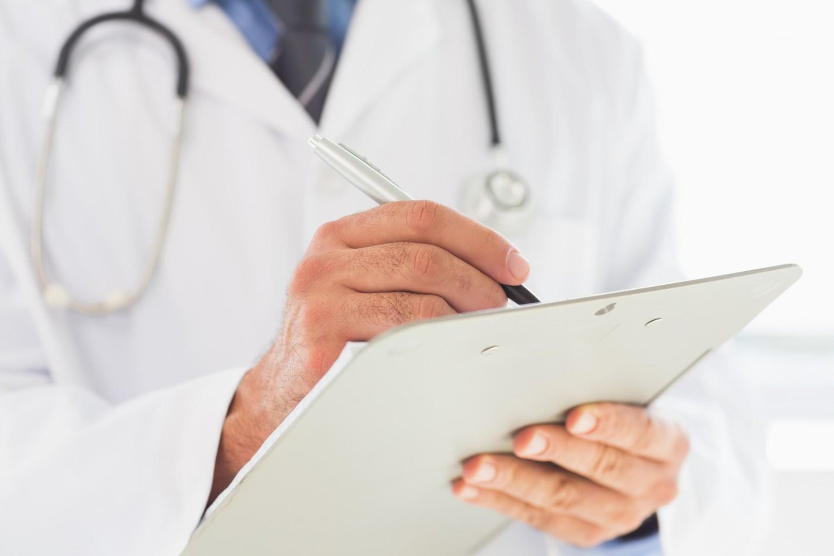 Gastroenterolog s Harvarda opozarja: "Ne jejte tega za novo leto, saj ...